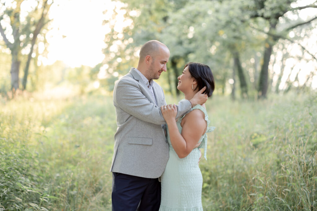 Paul & Abby | A Lakeside Engagement Session at Olin Park in Madison ...